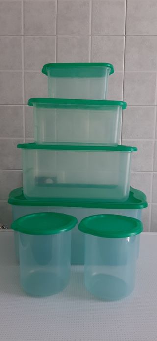 Set di 6 contenitori Gio style. Nuovo