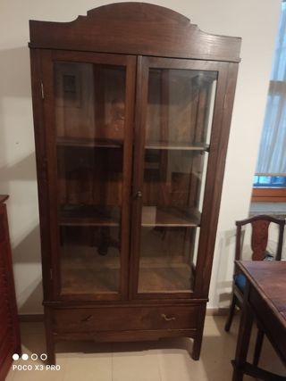 Mobili in legno antichi