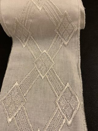 8,20 bordura vintage ricamata
