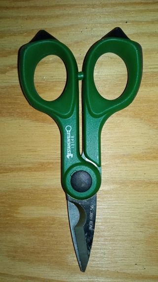 Forbice elettricista