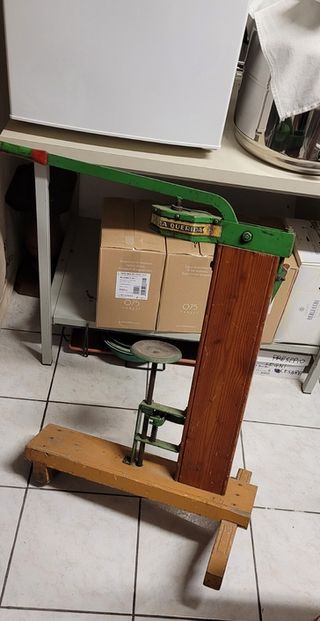 Tappatrice per bottiglie