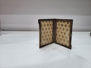 Cornice porta ritratti tascabile