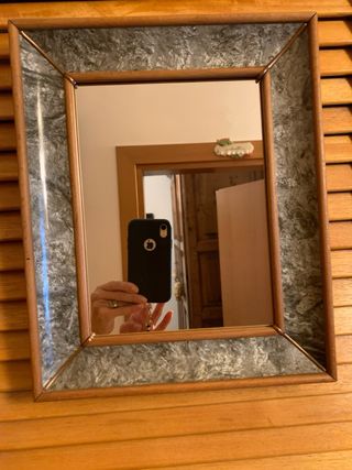 cornice con specchio