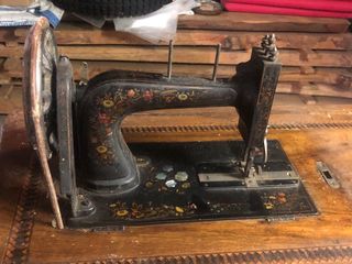 macchina da cucire antica