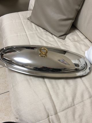 vassoio ovale con coperchio in acciaio