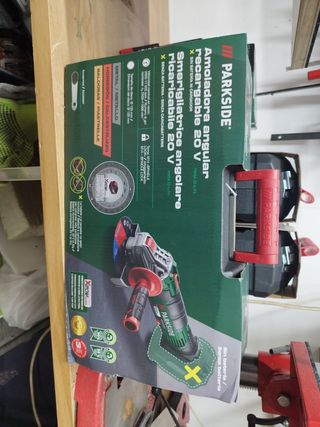 Smerigliatrice angolare Parkside ricaricabile 20v