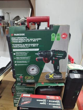 Trapano a percussione + batteria 2Ah car