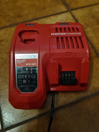 Carica batterie milwaukee