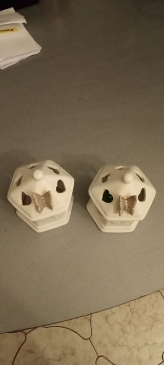 Porta candele in ceramica bianca