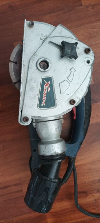 Scalanatore per tracce su intonaco