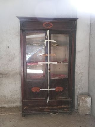 Vetrinetta antica da restaurare