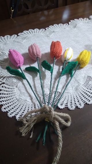 Tulipani all'uncinetto