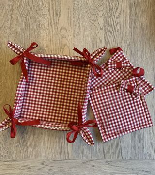 Set cucina con cestino - due presine