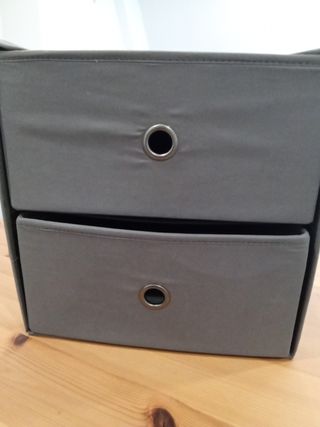Minicomoda FLARRA almacenaje Ikea gris KALLAX second hand for 8 EUR in Madrid in WALLAPOP