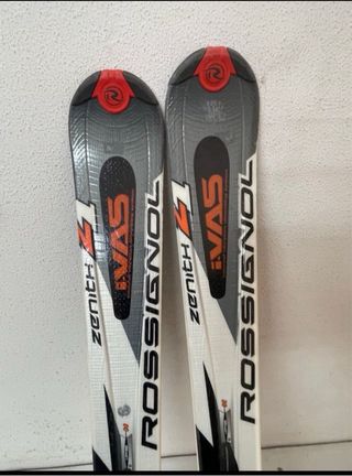 ESQUIS ROSSIGNOL ZENITH Z1 de segunda mano por 110 EUR en Colloto en WALLAPOP