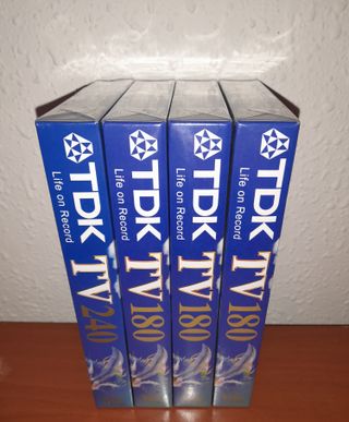 CINTAS DE VIDEO VIRGEN TDK EN VHS DE 180 Y 240 de Segunda mano por 100 EUR en Vilanova i la ...