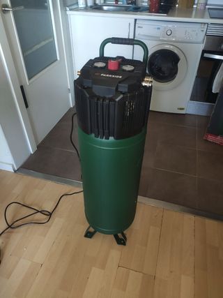 Compresor vertical parkside 50 litros de segunda mano por 100 EUR en ...