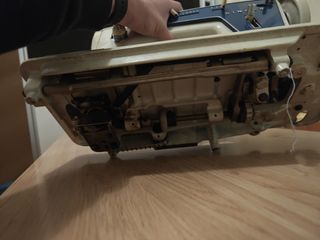 Máquina de coser Singer antigua en WALLAPOP